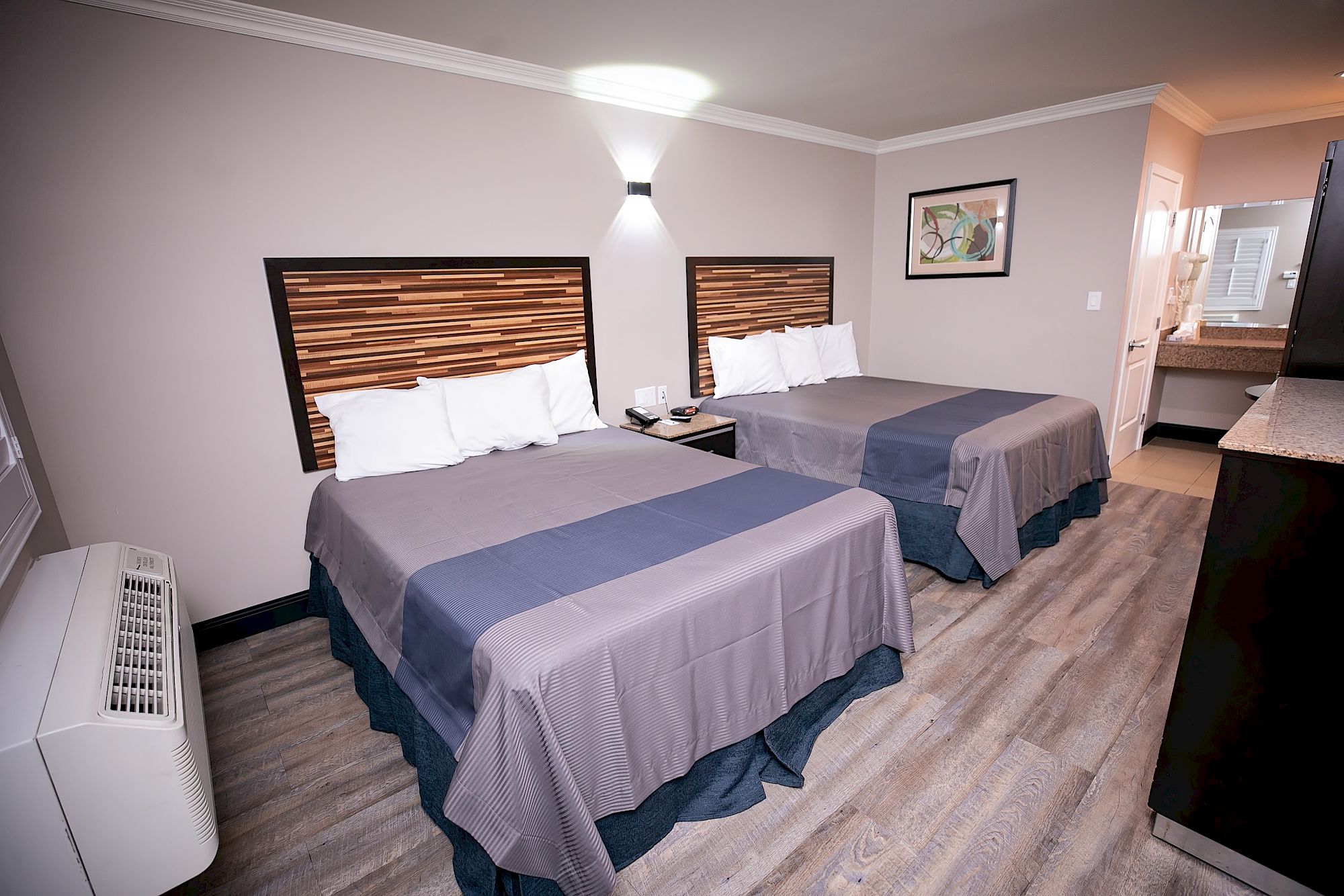 Photo Gallery - Diamond Bell Inn & Suites